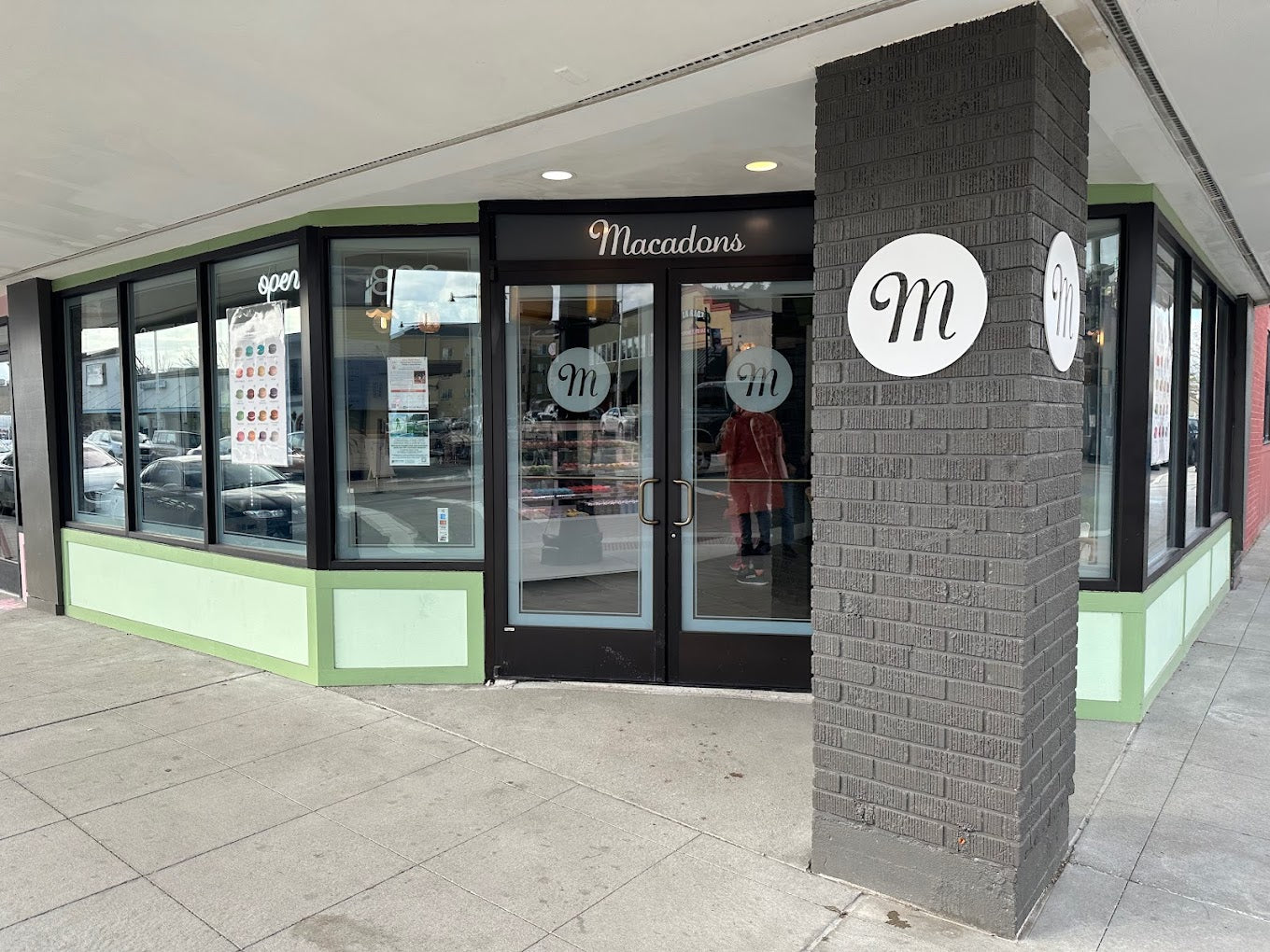 Store Locations – Macadons