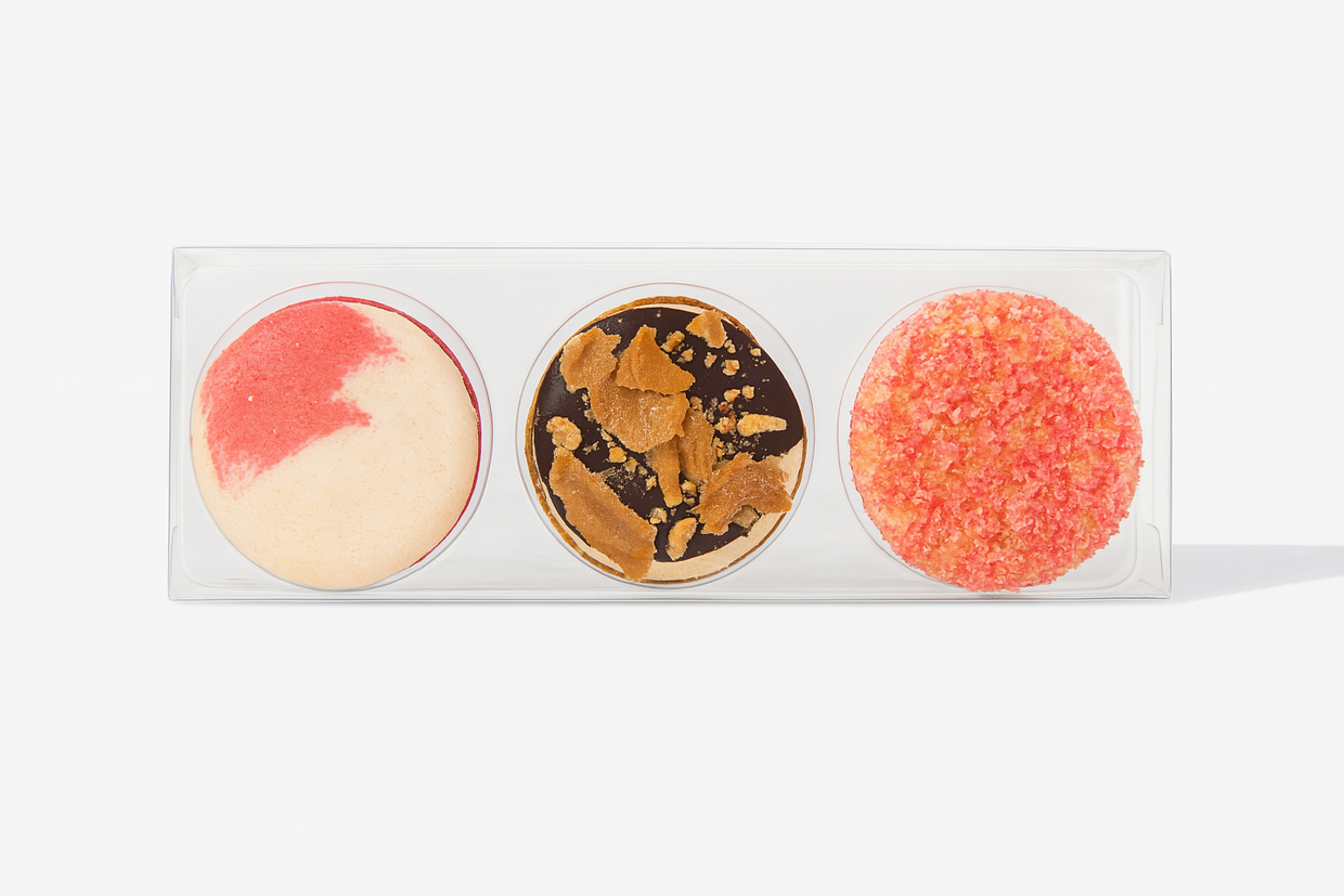 Gourmet Macarons Online - Custom Printed or Classic Boxes | Macadons