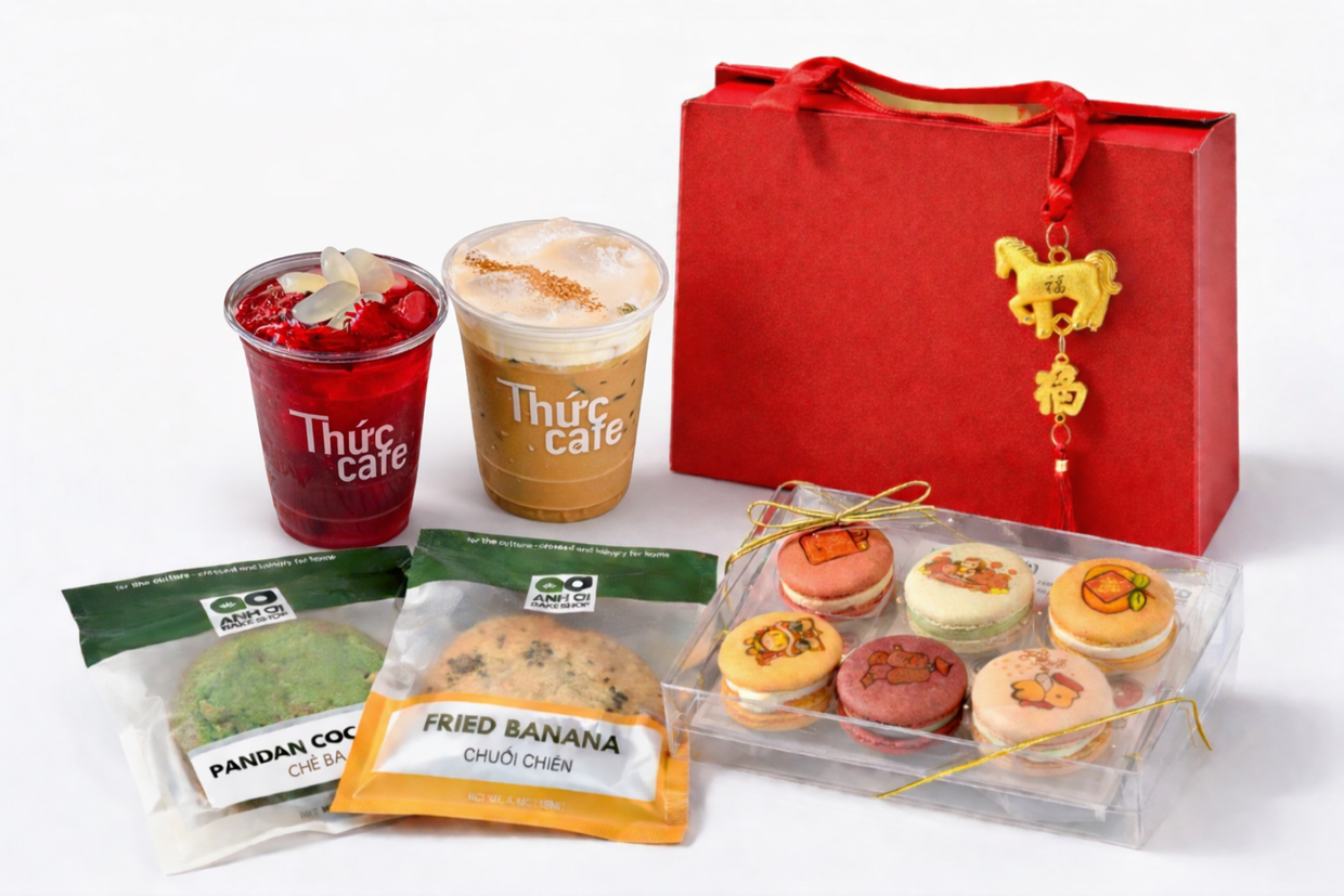 Gourmet Macarons Online - Custom Printed or Classic Boxes | Macadons